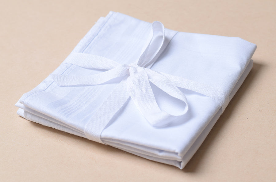 Extra Large Cotton Pocket Handkerchiefs in White (HA103) – Darcy Clothing